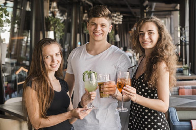 6 Ways to Wow Your Customers With Your Restaurant Menu | Alsco Australia